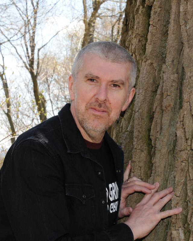 BACKGROUND MAGAZINE Interview: