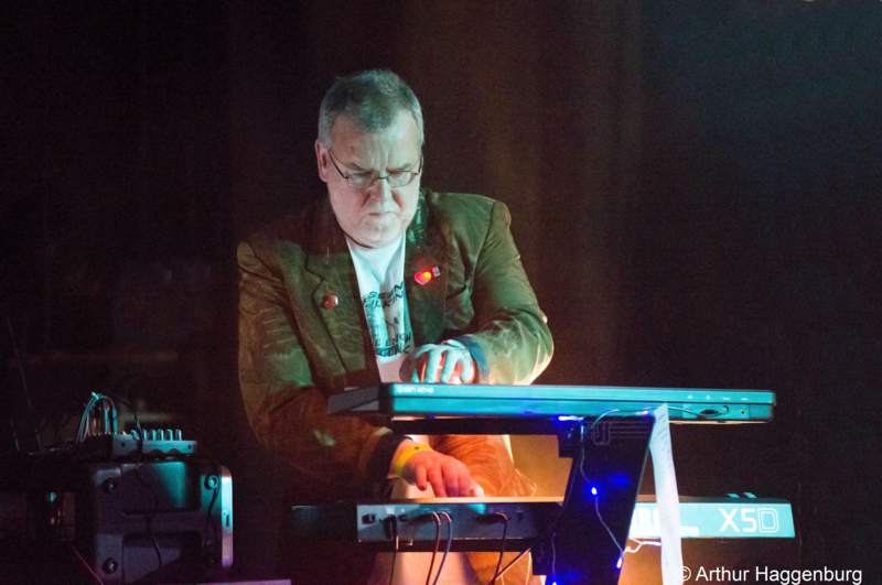 BACKGROUND MAGAZINE Concert Review: Cartographer, Sean Filkins, Dutch ...