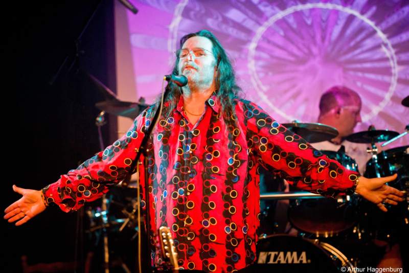 BACKGROUND MAGAZINE Concert Review: Cartographer, Sean Filkins, Dutch ...