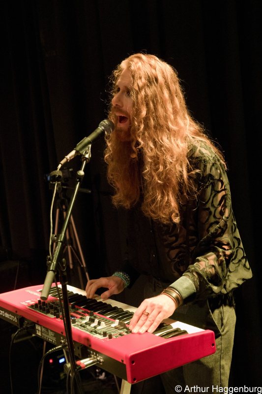 BACKGROUND MAGAZINE Concert Review: Franck Carducci